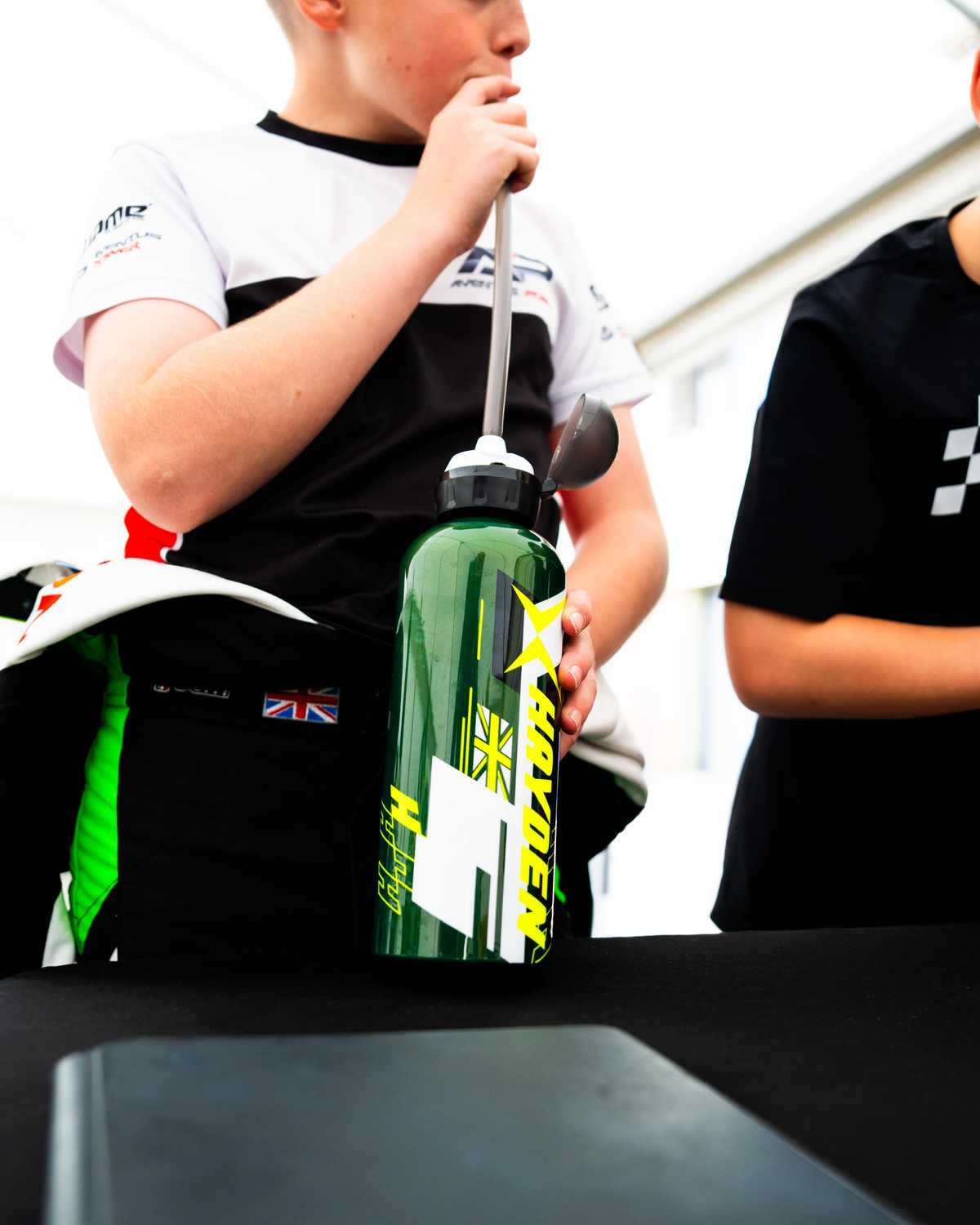 Build your bottle: Hydrorace